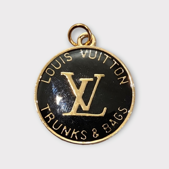 Louis Vuitton | Jewelry | Louis Vuitton Lv Zipper Pullbag Charm ...